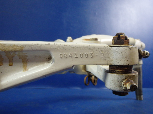 Cessna NPN MAIN LANDING GEAR STRUT ASSEMBLY - RH